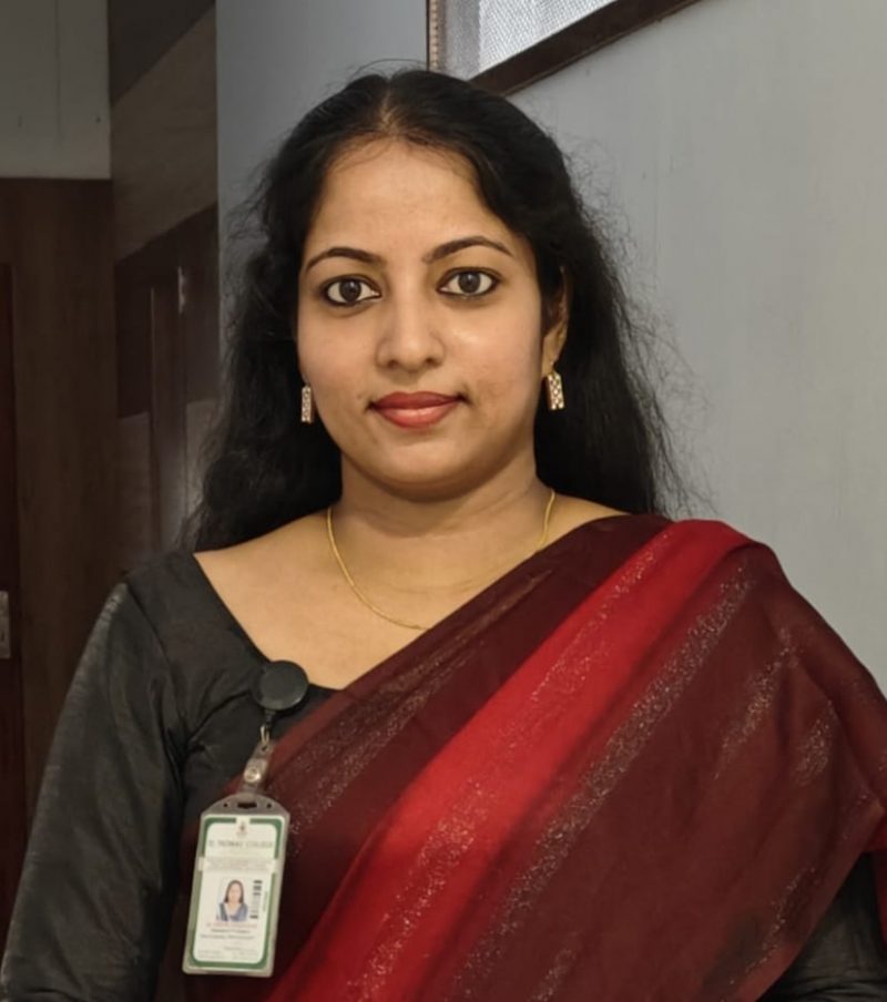 Dr.Deepa Francis M - St Thomas College (Autonomous)